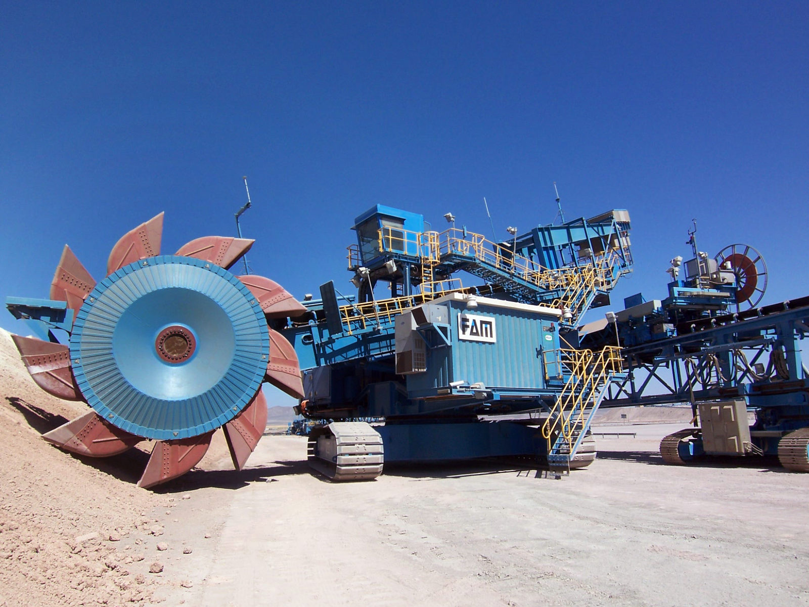Minerals & Mining Equipment & Solutions | BEUMER Group