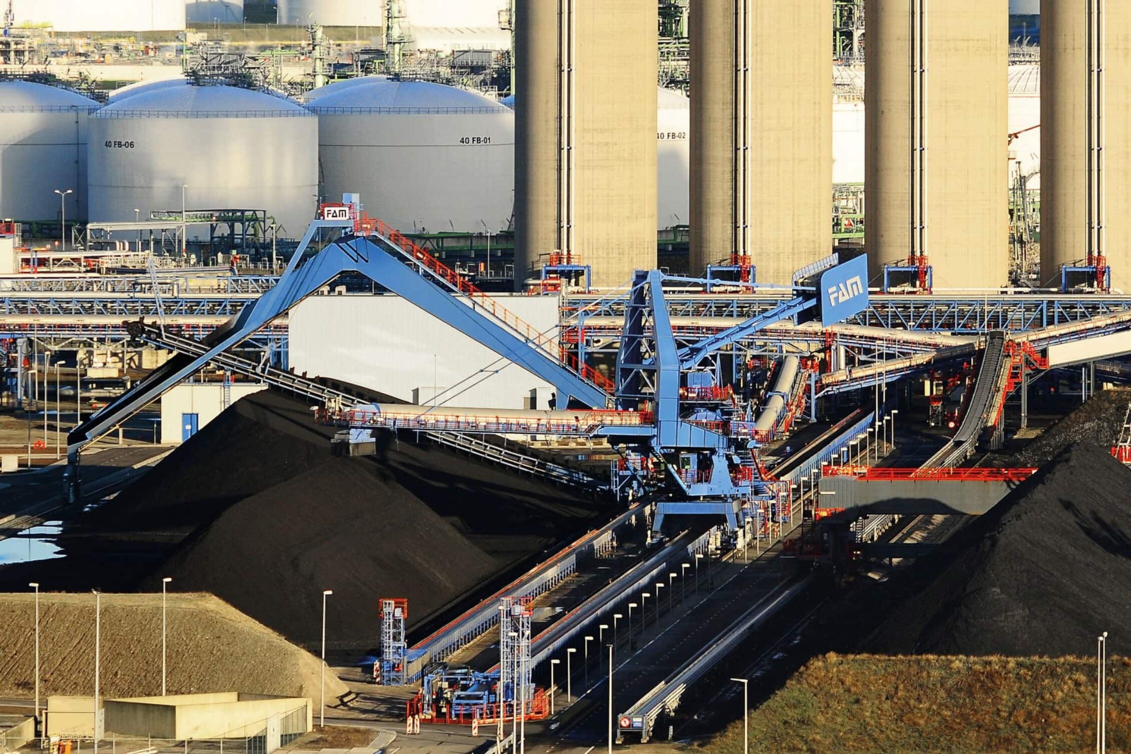 Material Handling Solutions for Power Plants | BEUMER Group