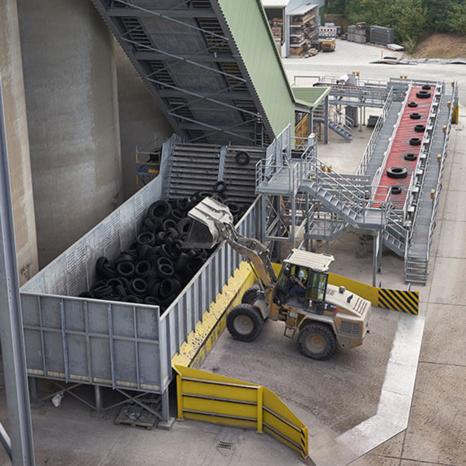 Alternative Fuels for Re-Use in Cement Plants - BEUMER Group