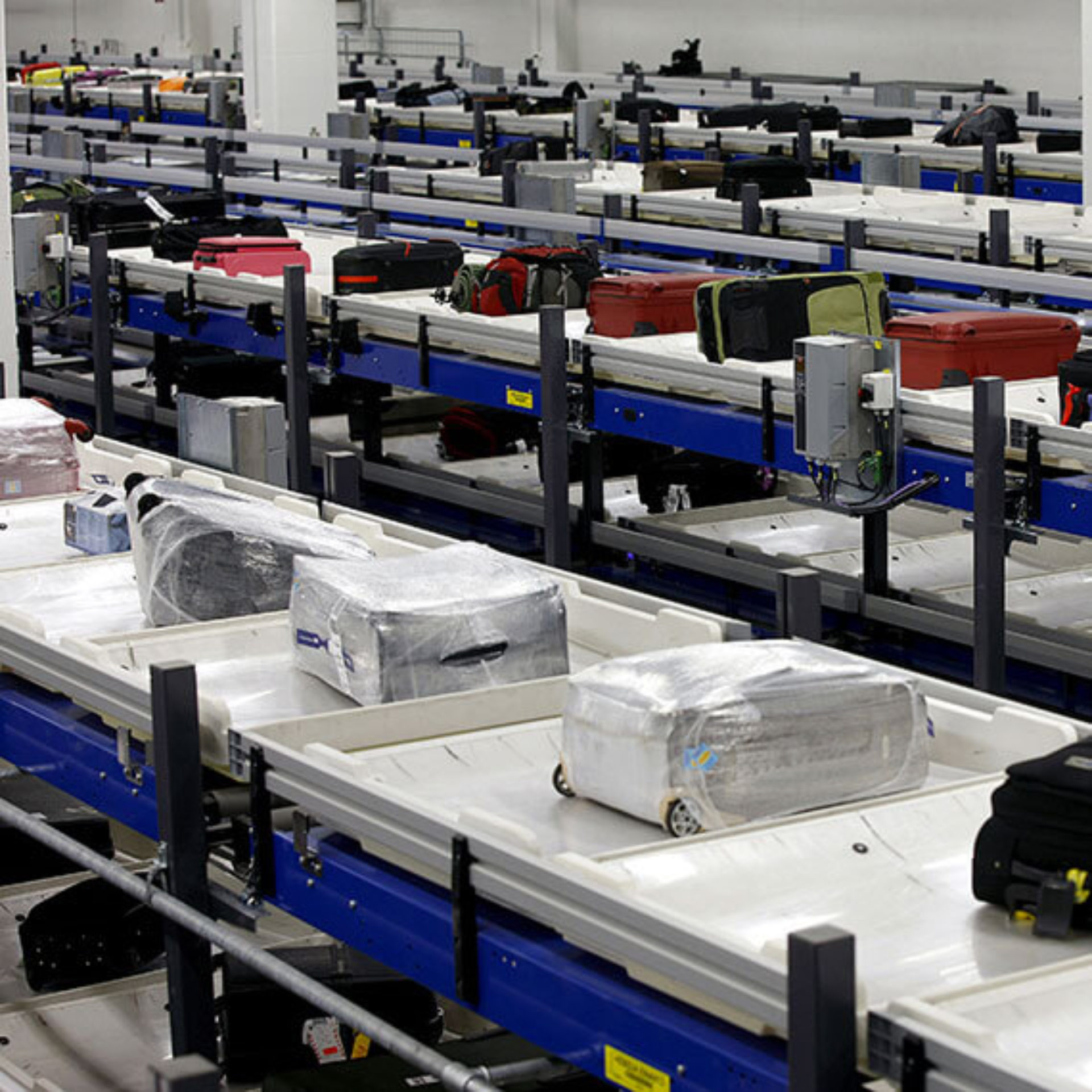 Beumer CrisBag Independent Carrier System ICS Beumer CrisBag Independent Carrier System ICS