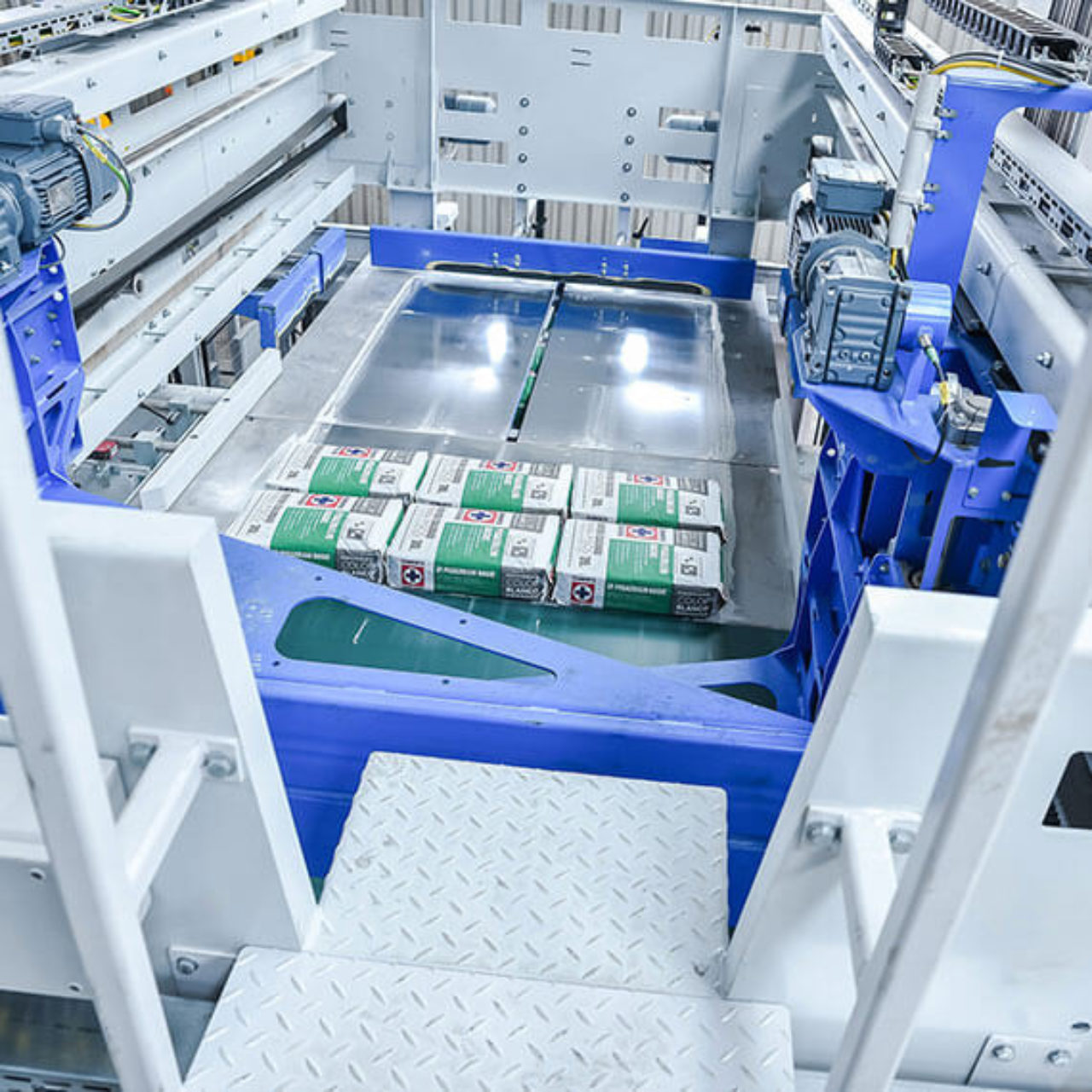 Palletising Systems for Automated Stacking | BEUMER Group