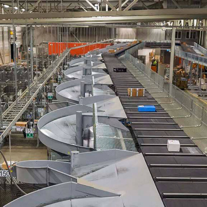 Parcel Singulation System For The CEP Industry