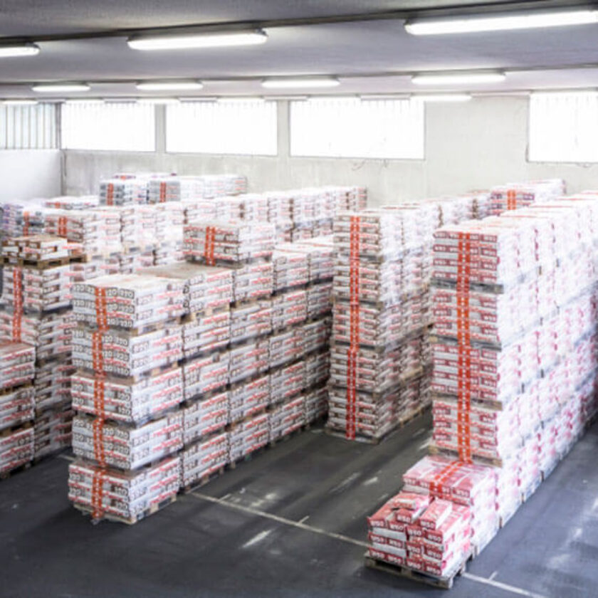 Loading of Bagged Material for Building Materials - BEUMER Group