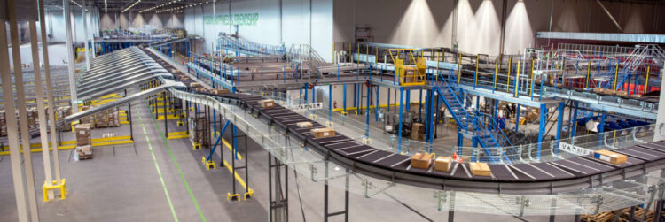 Multi-purpose sorting for flexible fashion replenishment - BEUMER Group