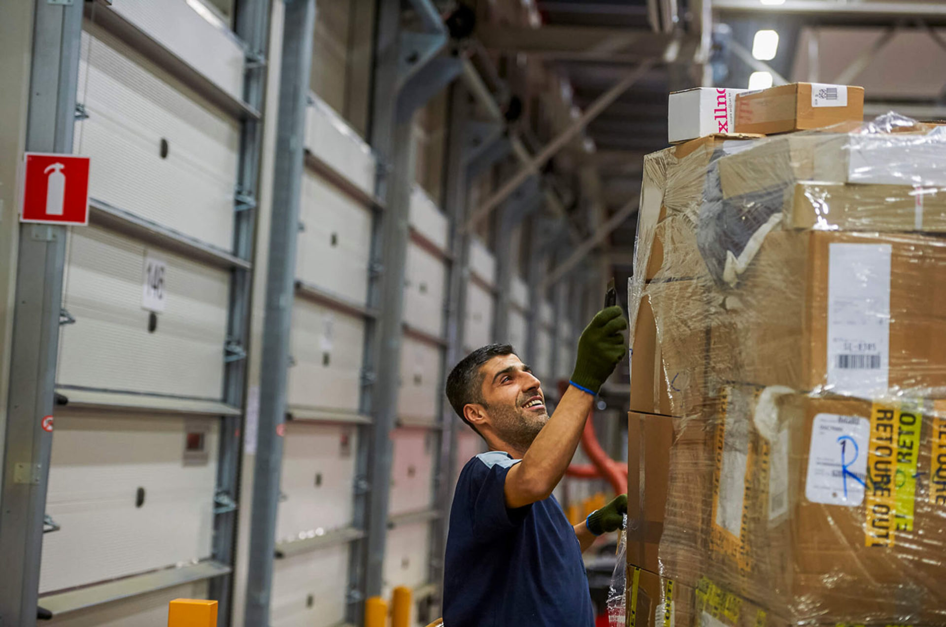 High-Speed Sortation with Green Automated Loop Systems (Case)