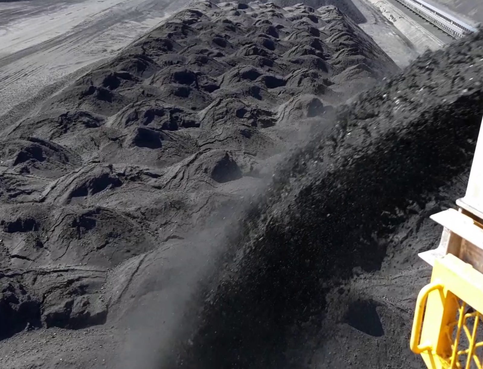 Smart Stockyard Management - BEUMER Group