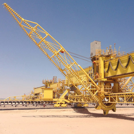 Stacker Reclaimers for Bulk Materials | BEUMER Group