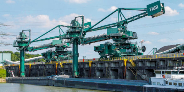 Port Technology: Loading Systems for Maritime Transport - BEUMER + FAM