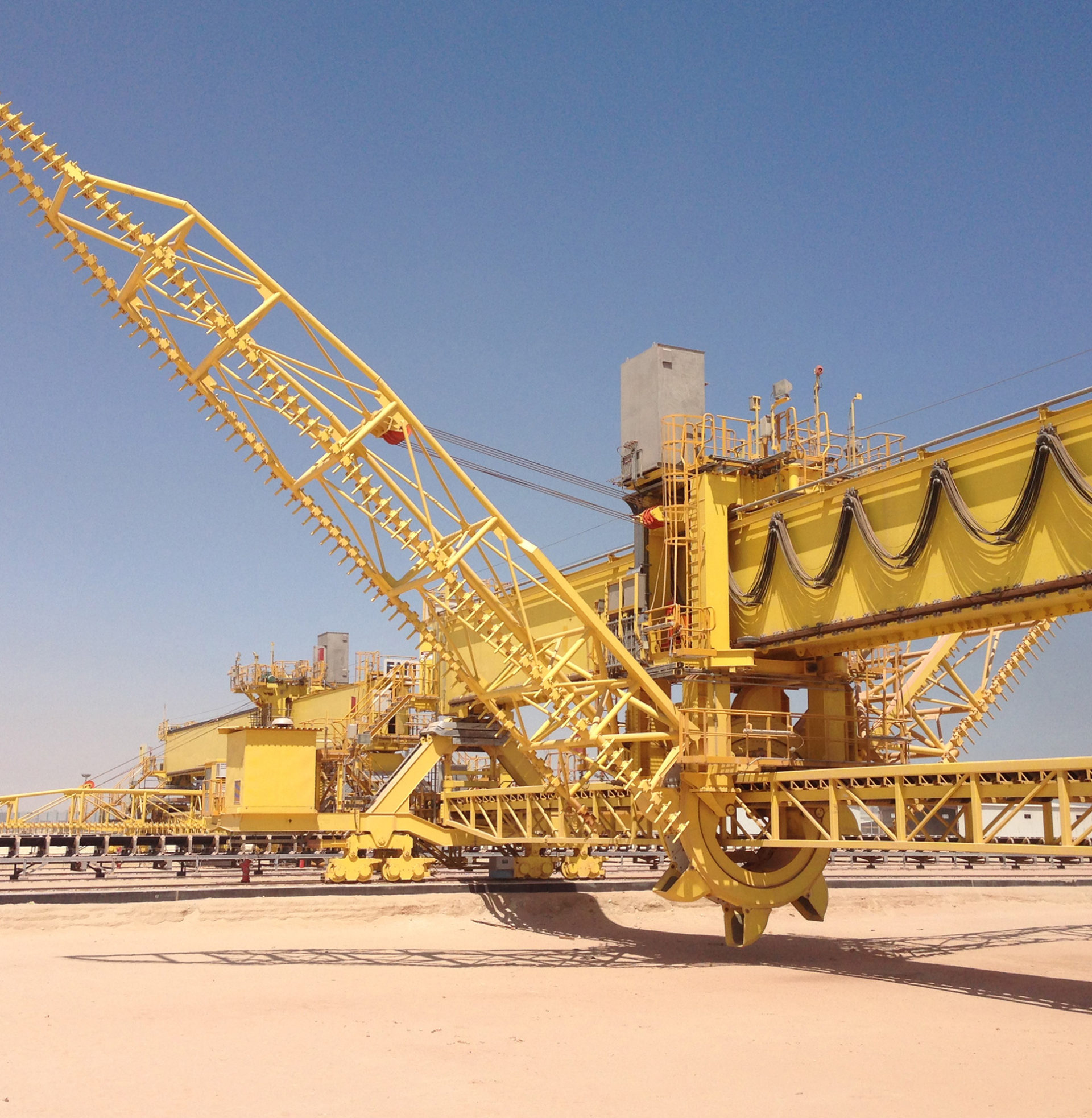 FAM Bridge-Type Reclaimers | BEUMER Group