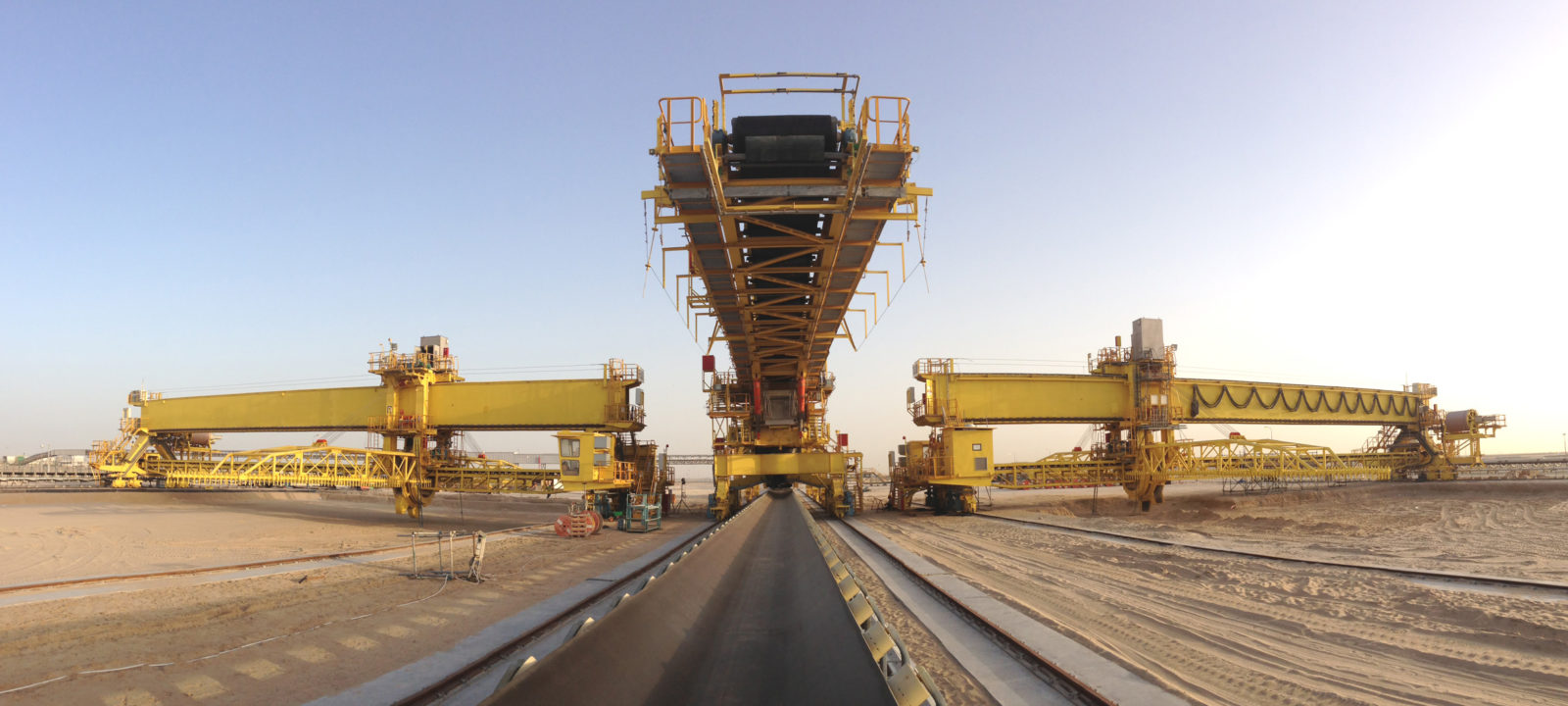 FAM Bridge-Type Reclaimers | BEUMER Group