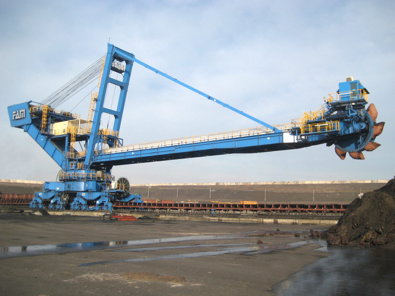 FAM Bucket Wheel Reclaimers | BEUMER Group
