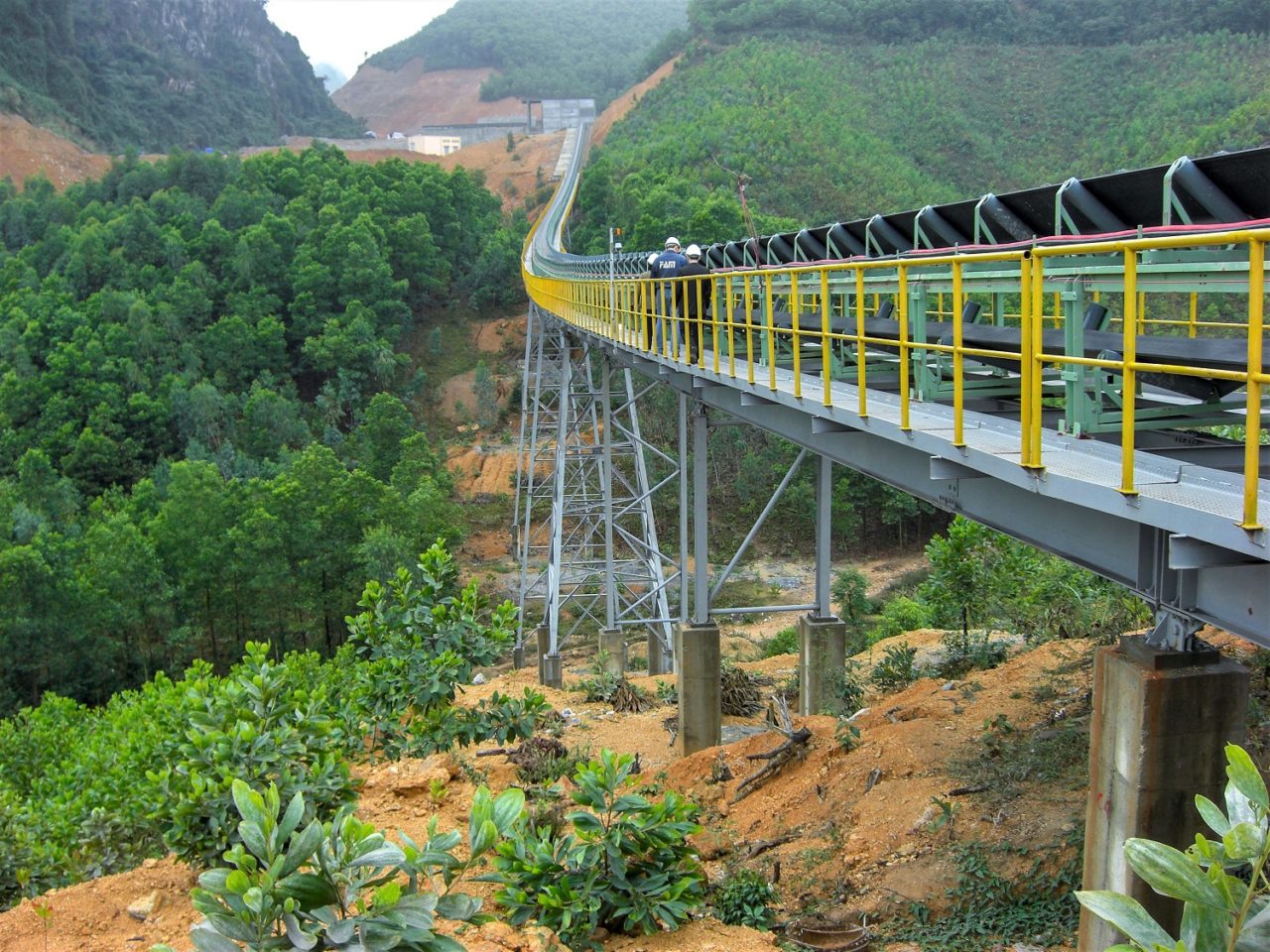 Intelligent Material Handling - BEUMER Group