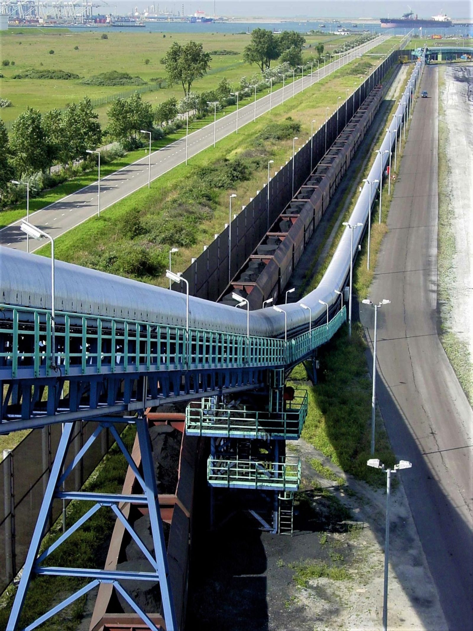 Smart Wagon Loading Systems - BEUMER Group