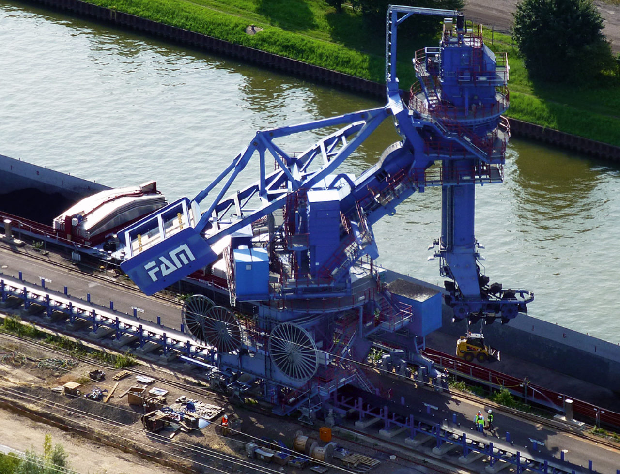 FAM Continuous Ship Unloaders | BEUMER Group