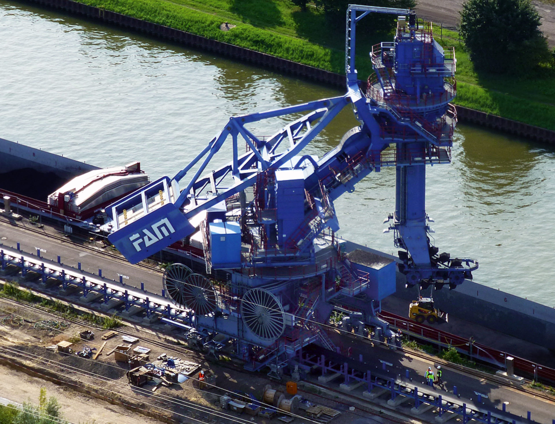 FAM Continuous Ship Unloaders | BEUMER Group