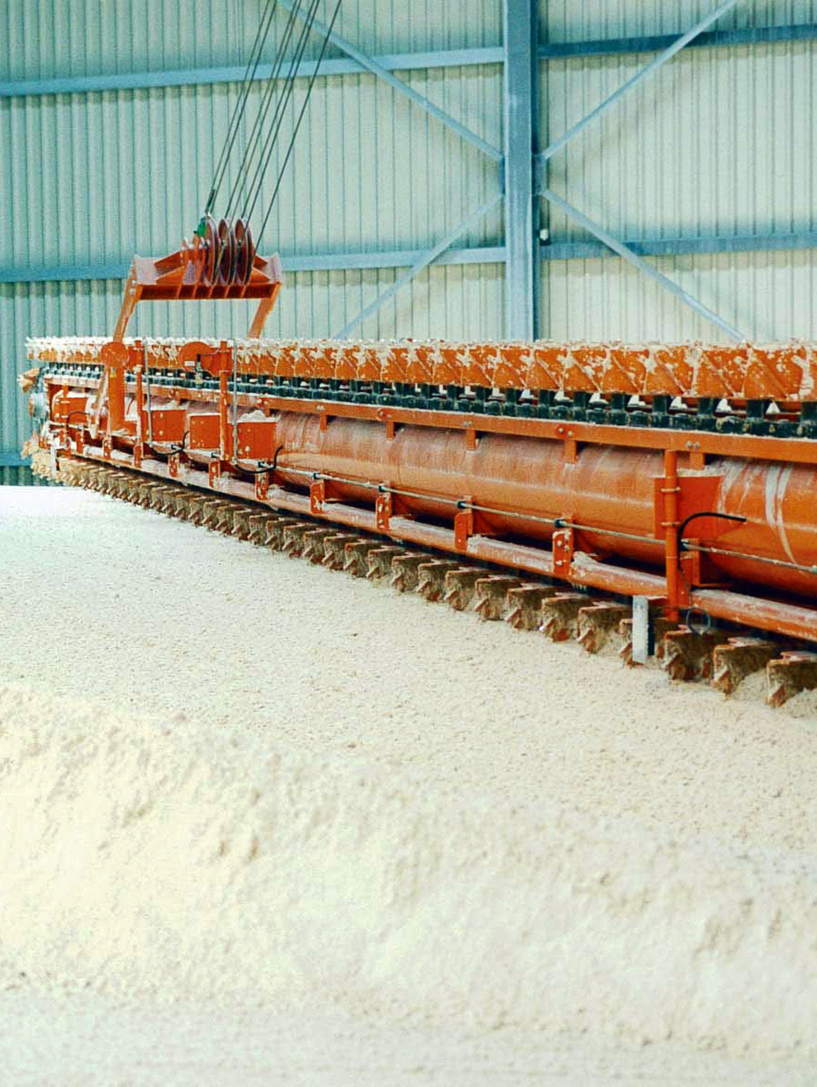 Slewing Scrapers - BEUMER Group