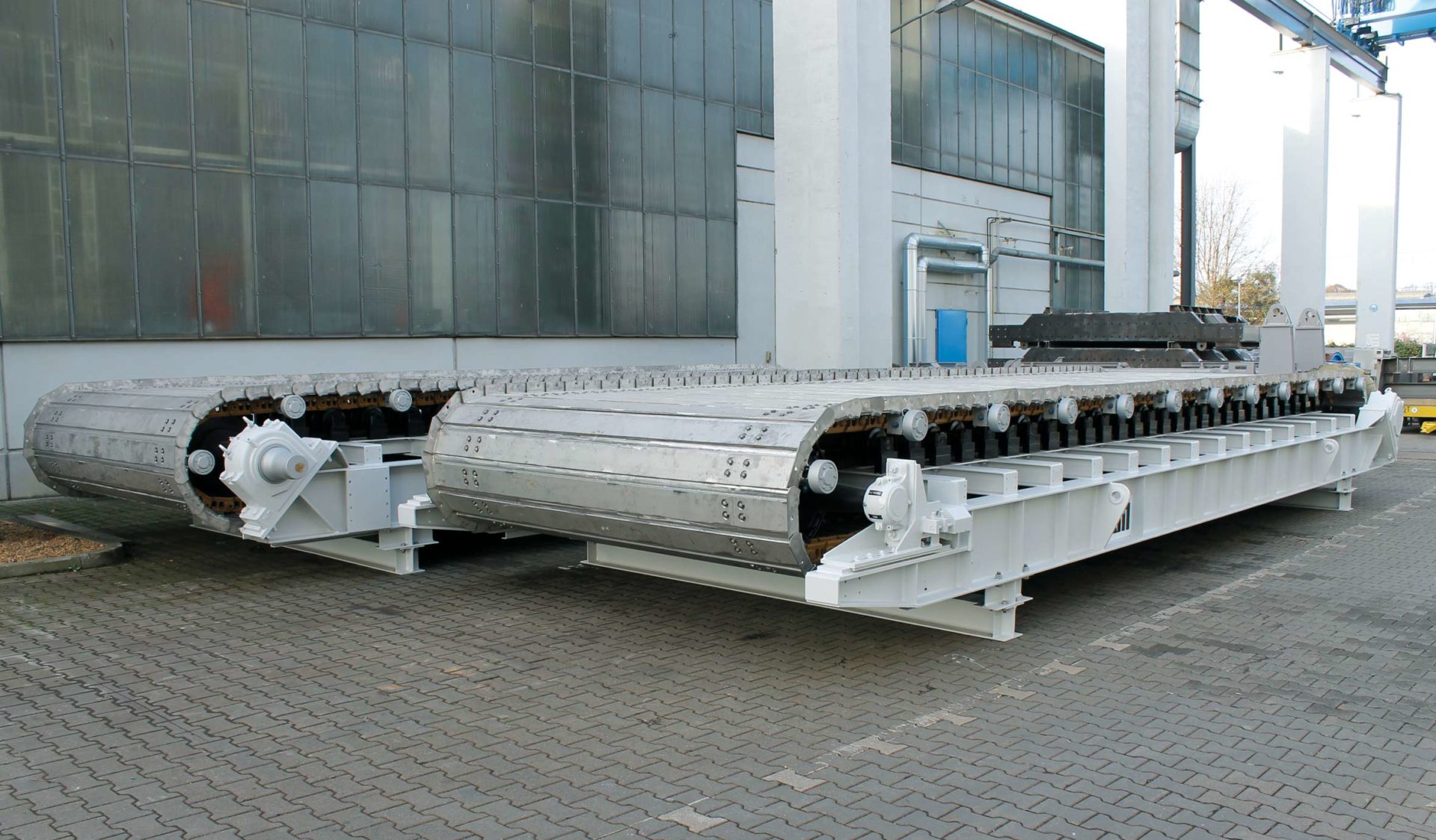FAM Apron Feeders for Bulk Material Handling | BEUMER Group