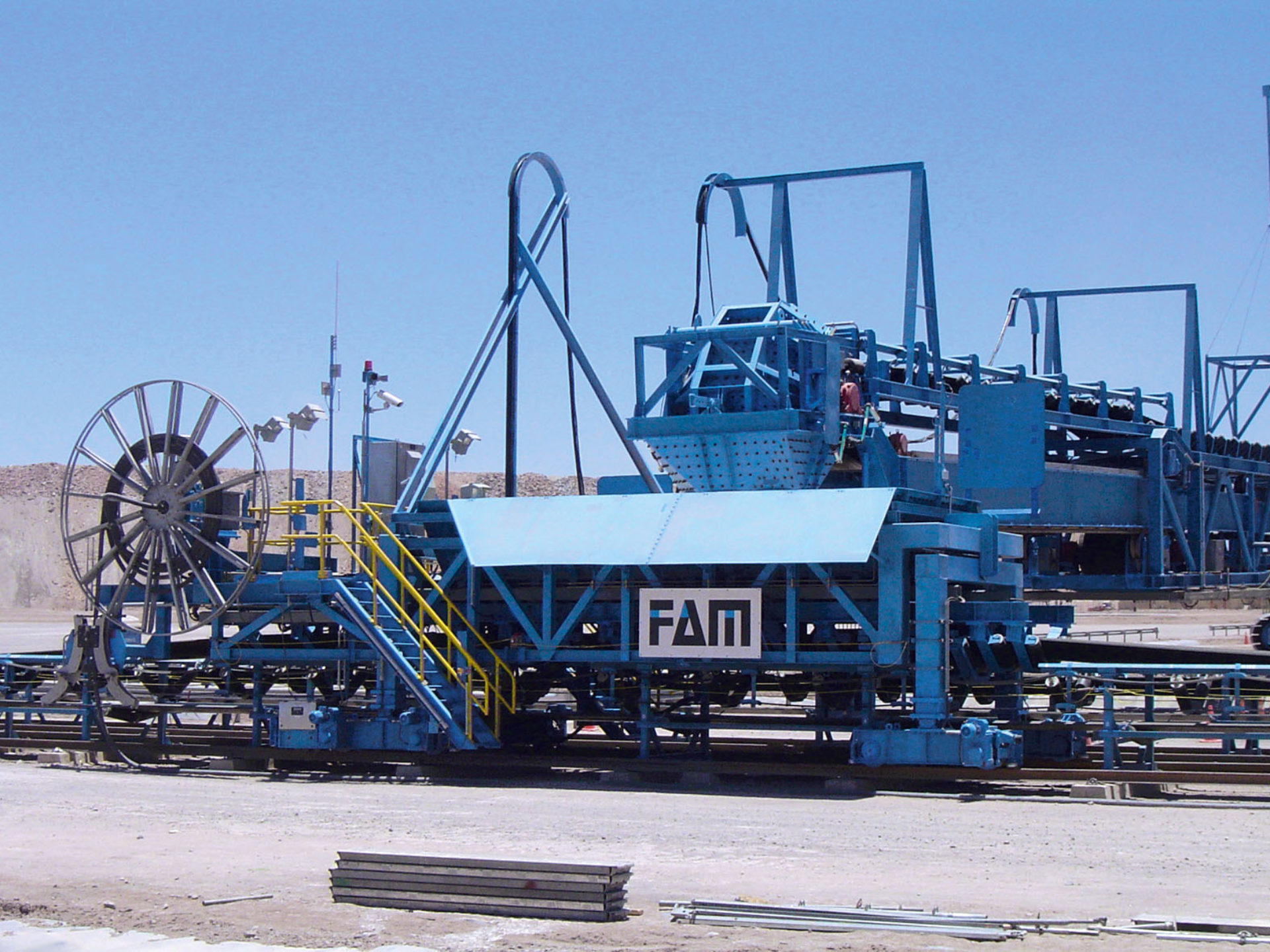 FAM Shifting Conveyor Heads | BEUMER Group