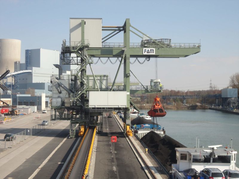 FAM Ship Unloaders for Bulk Terminals | BEUMER Group