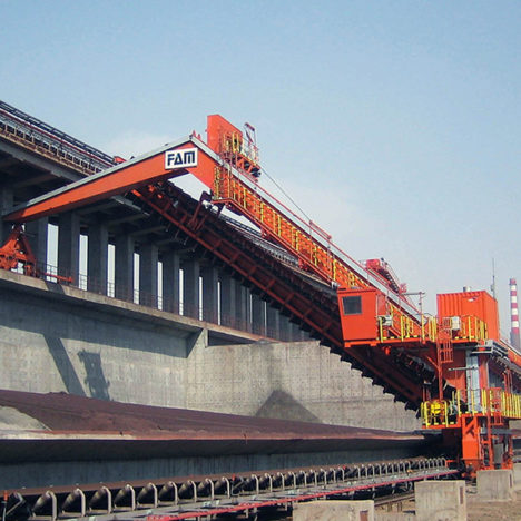 Slewing Scrapers - BEUMER Group