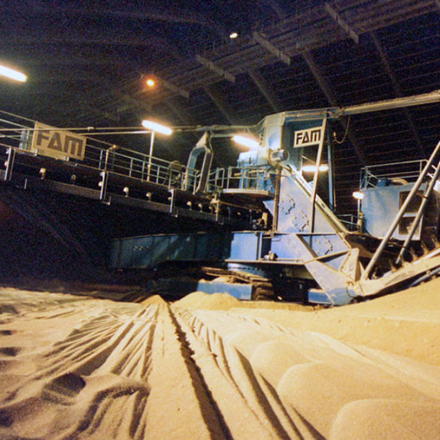 FAM Stackers for Bulk Material Handling | BEUMER Group