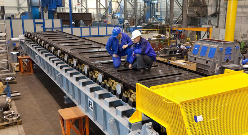 FAM Apron Feeders for Bulk Material Handling | BEUMER Group