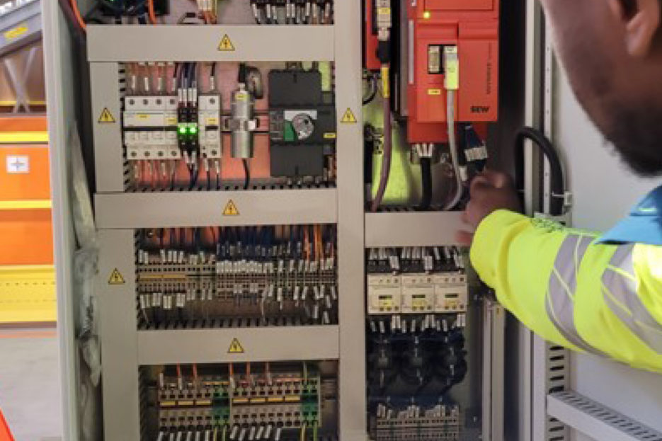 BG France - Courses 8 - Moteur Linéaire Synchrone LS-4000 - BEUMER Group