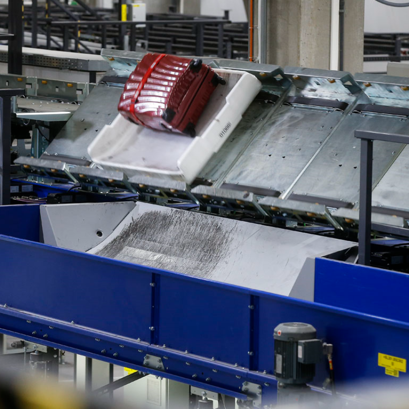 BG Cross-Belt Sorter: Quergurtsorter für Logistik | BEUMER Group