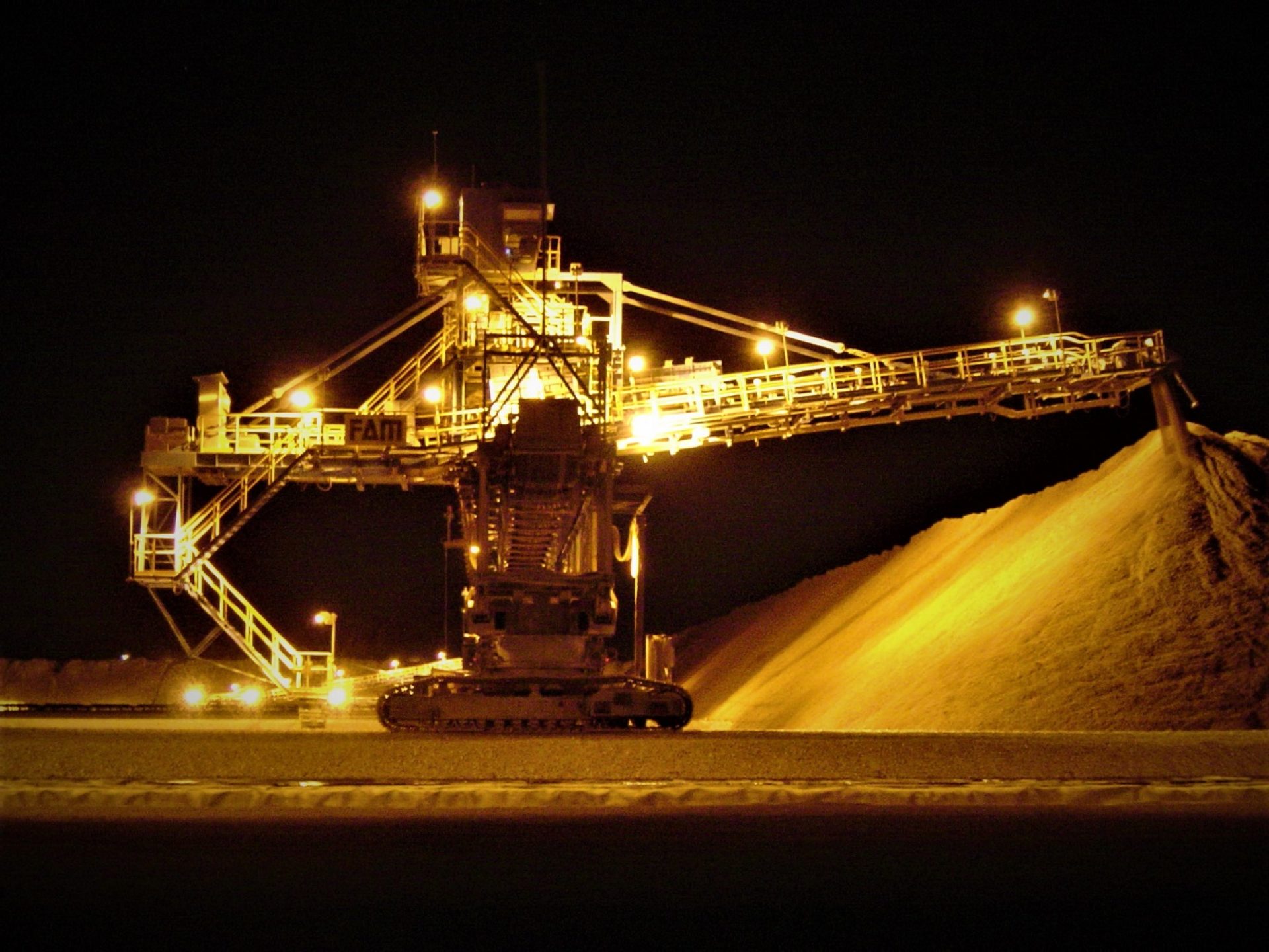 Smart Wagon Loading Systems - BEUMER Group