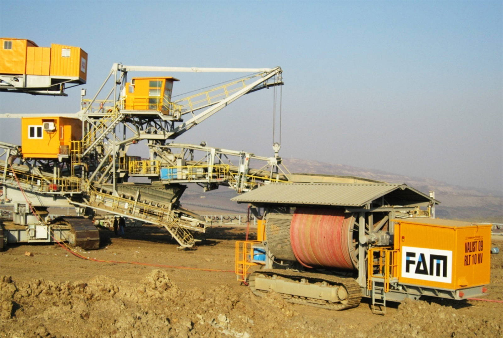 FAM Cable Reel Cars for Mining | BEUMER Group