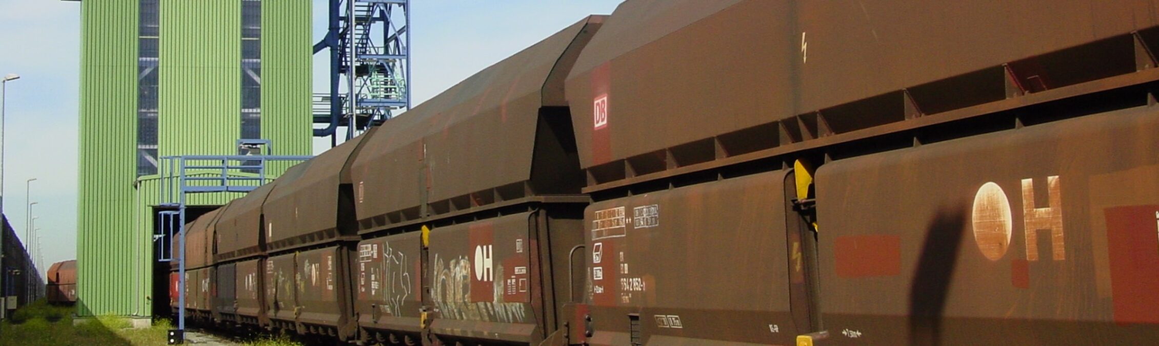 Train Loading Systems for Materials Handling | BEUMER Group