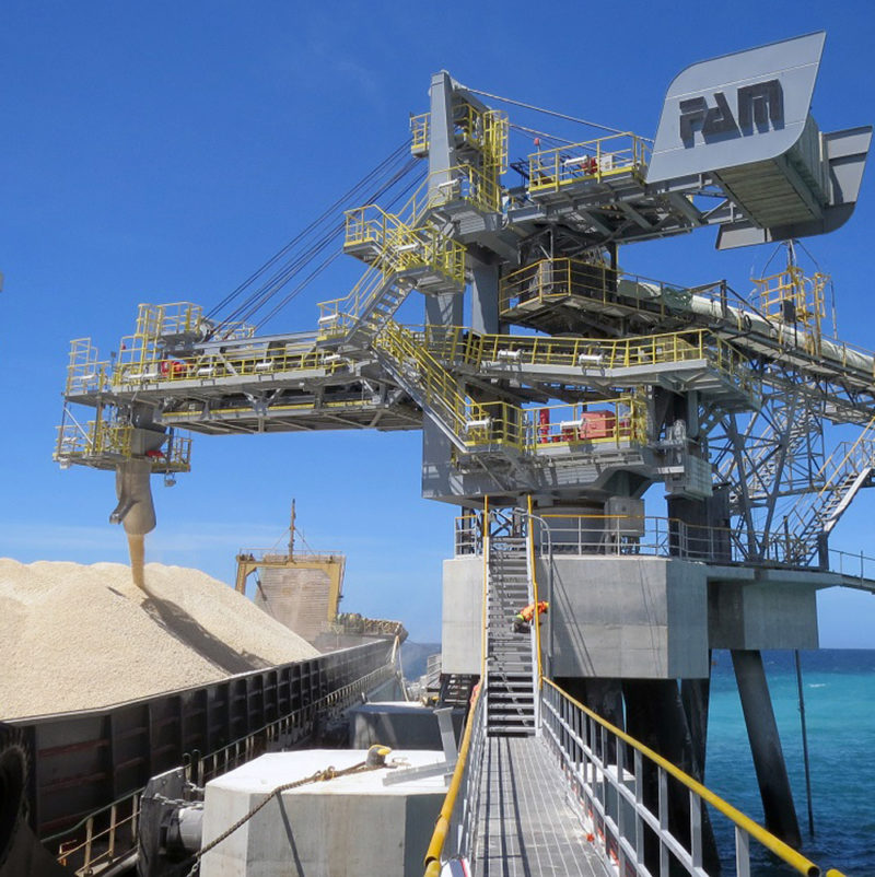Ship Loaders for Bulk Material Handling | BEUMER & FAM