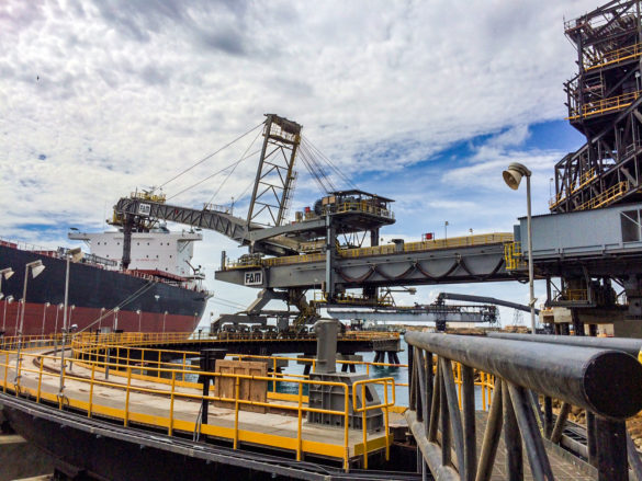 Port Technology: Loading Systems for Maritime Transport - BEUMER + FAM