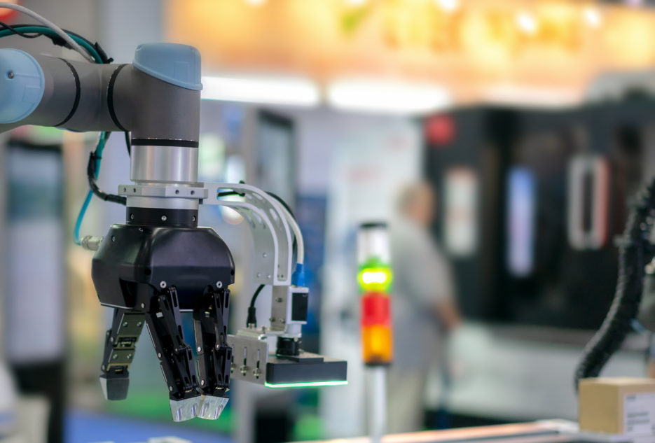 A Dynamic Partnership: Humans and Robots - BEUMER Group
