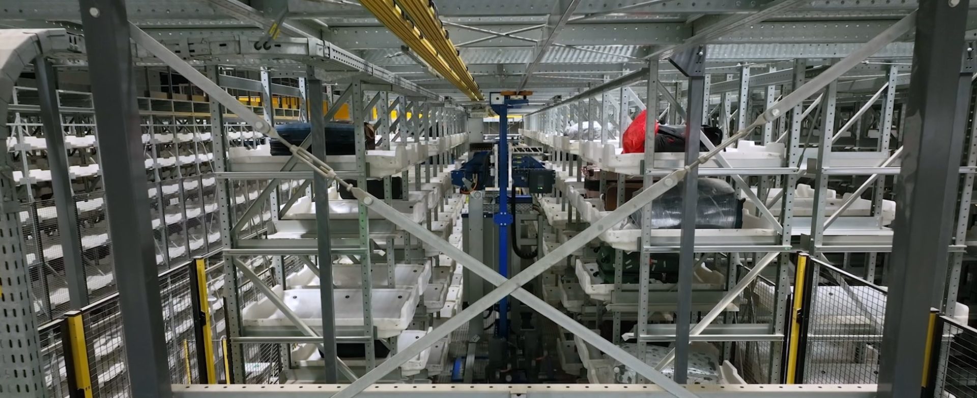 Baggage transport at Hamad International Airport - BEUMER Group