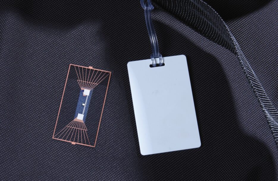 Biometric bag IDs: a future without tags - BEUMER Group