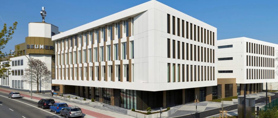 Order intake up 17.1 percent: Record year for the BEUMER Group