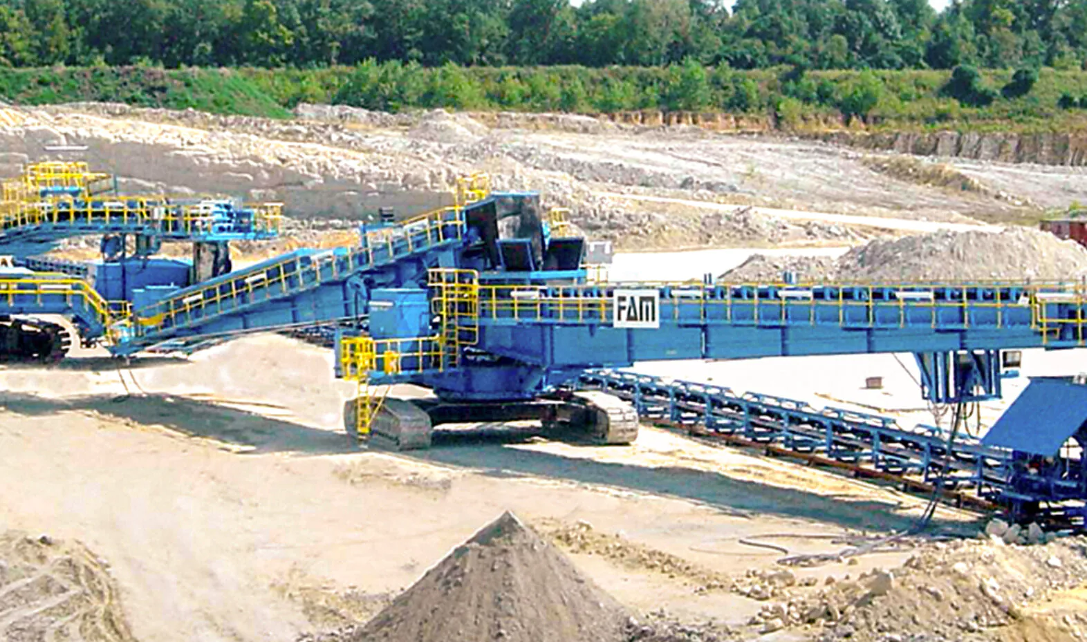 FAM Wagon Unloading Systems | BEUMER Group