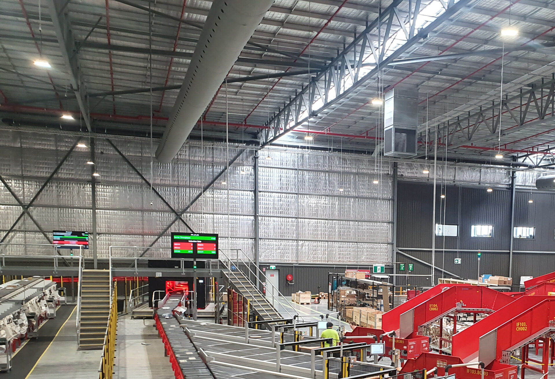 Boosting Capacity in Urban Distribution Centres: Building Vertically