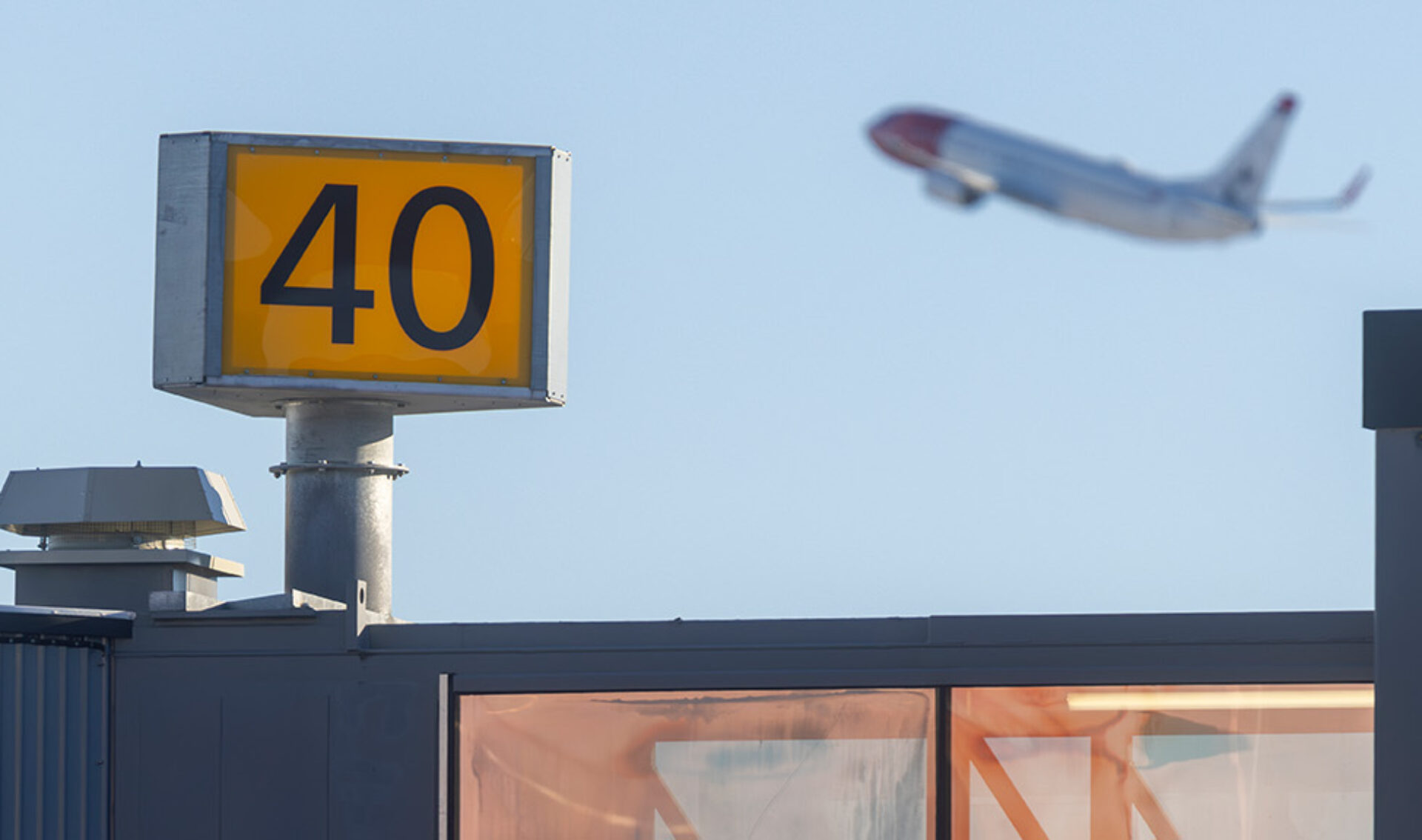 Baggage Loader for Airports - BEUMER Group