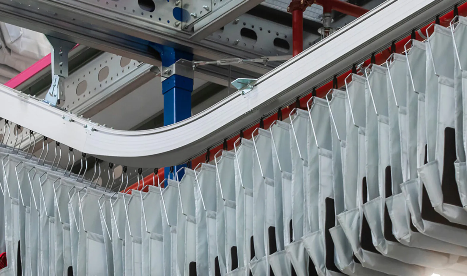 FAM Stackers for Bulk Material Handling | BEUMER Group